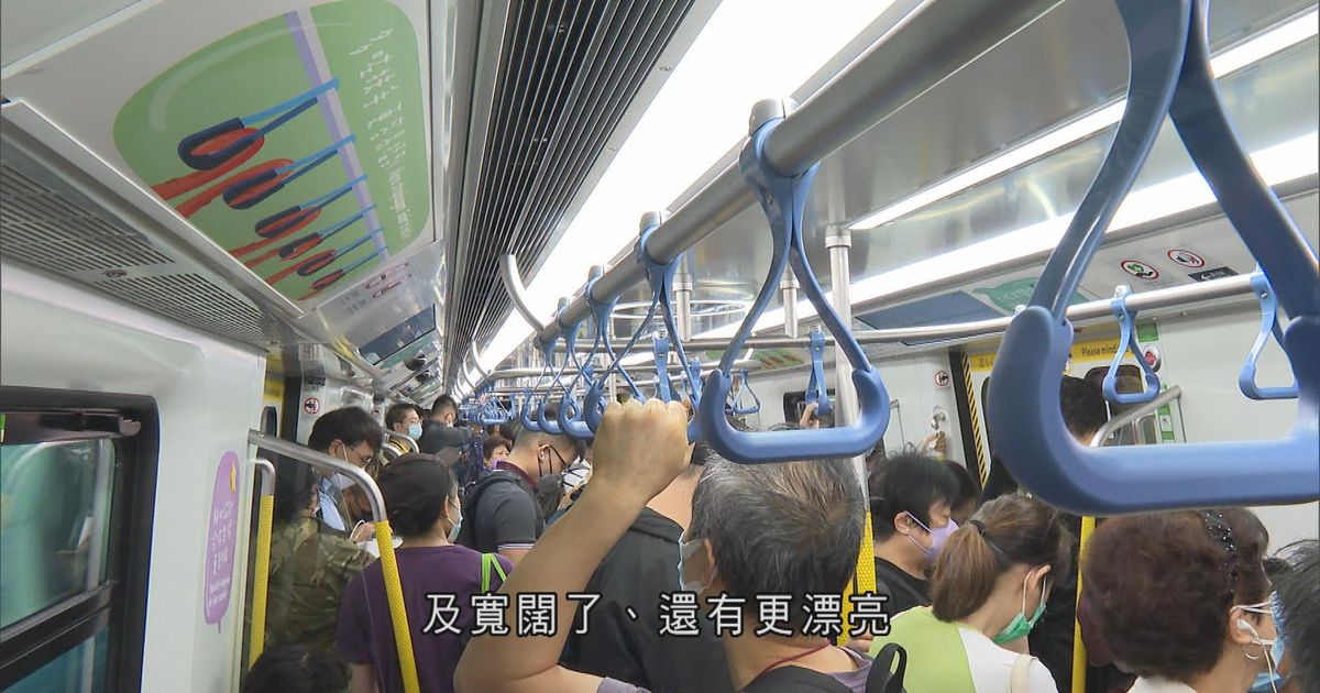 港鐵新一代列車「Q-Train」投入服務 大批鐵路迷乘搭首航 | 無綫新聞TVB News