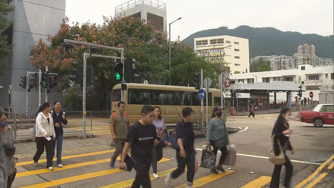 【風暴銀杏】天文台：本港風力進一步減弱 下午3時20分取消一號信號 | 無綫新聞TVB News