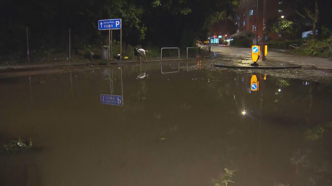 黃雨警告生效 赤柱出現水浸 | 無綫新聞TVB News