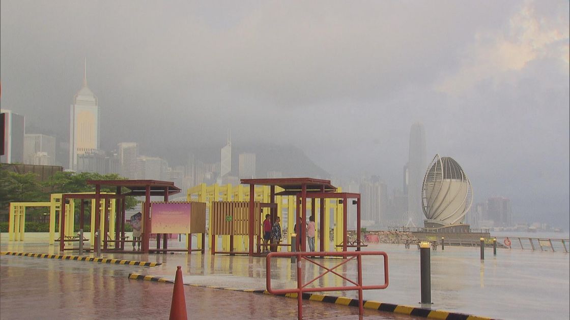 Observatory will issue the Standby Signal, No. 1 by Wednesday morning | 無綫新聞TVB News