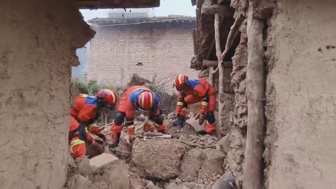 Rural Gansu hit by 5.6-magnitude quake | 無綫新聞TVB News